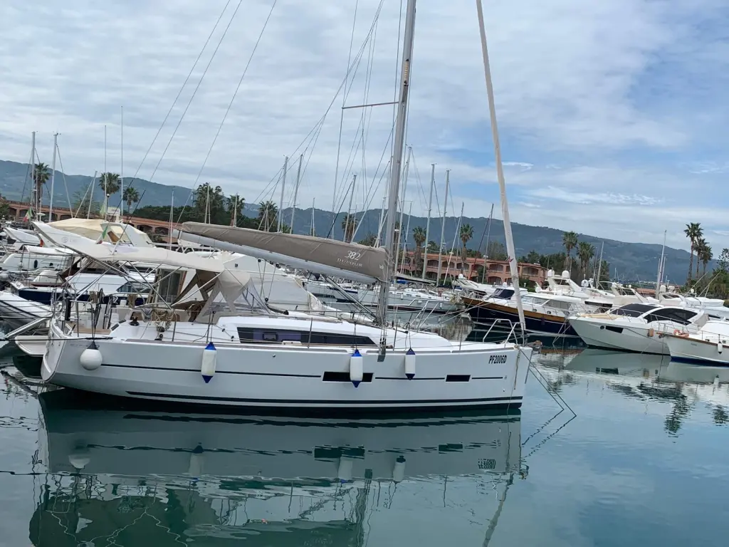 Dufour 382 Grand Large CAN CAN ≫ Sailing yachts Rental — Yasido.com